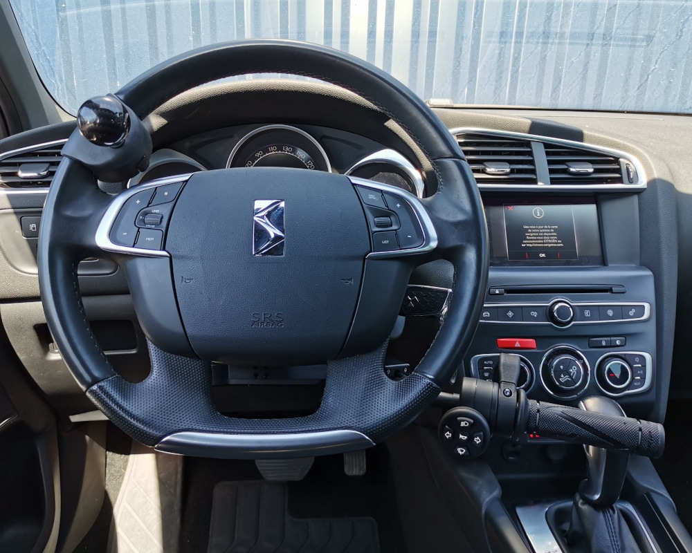 Adaptation de commandes au volant sur DS4 - Sojadis