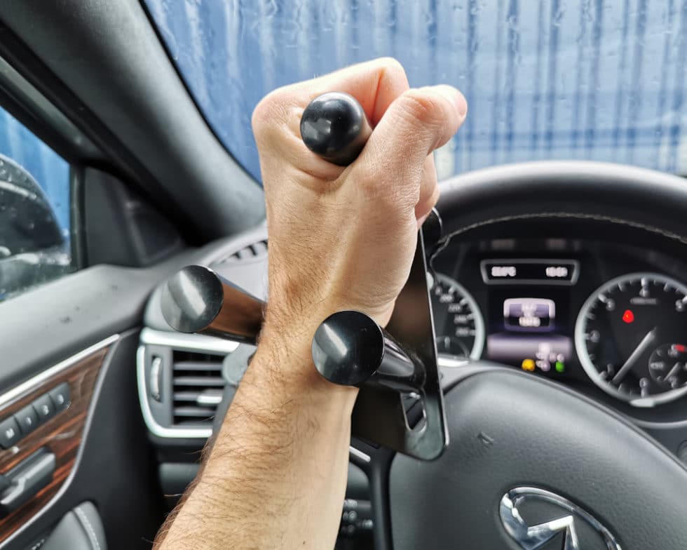 Aménagement de commandes au volant sur Infiniti Q30 - Sojadis