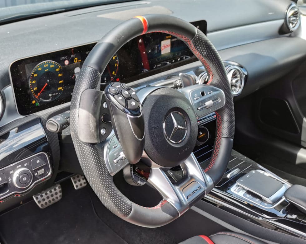 Aménagement d'une boule au volant sur Mercedes Classe A AMG - Sojadis